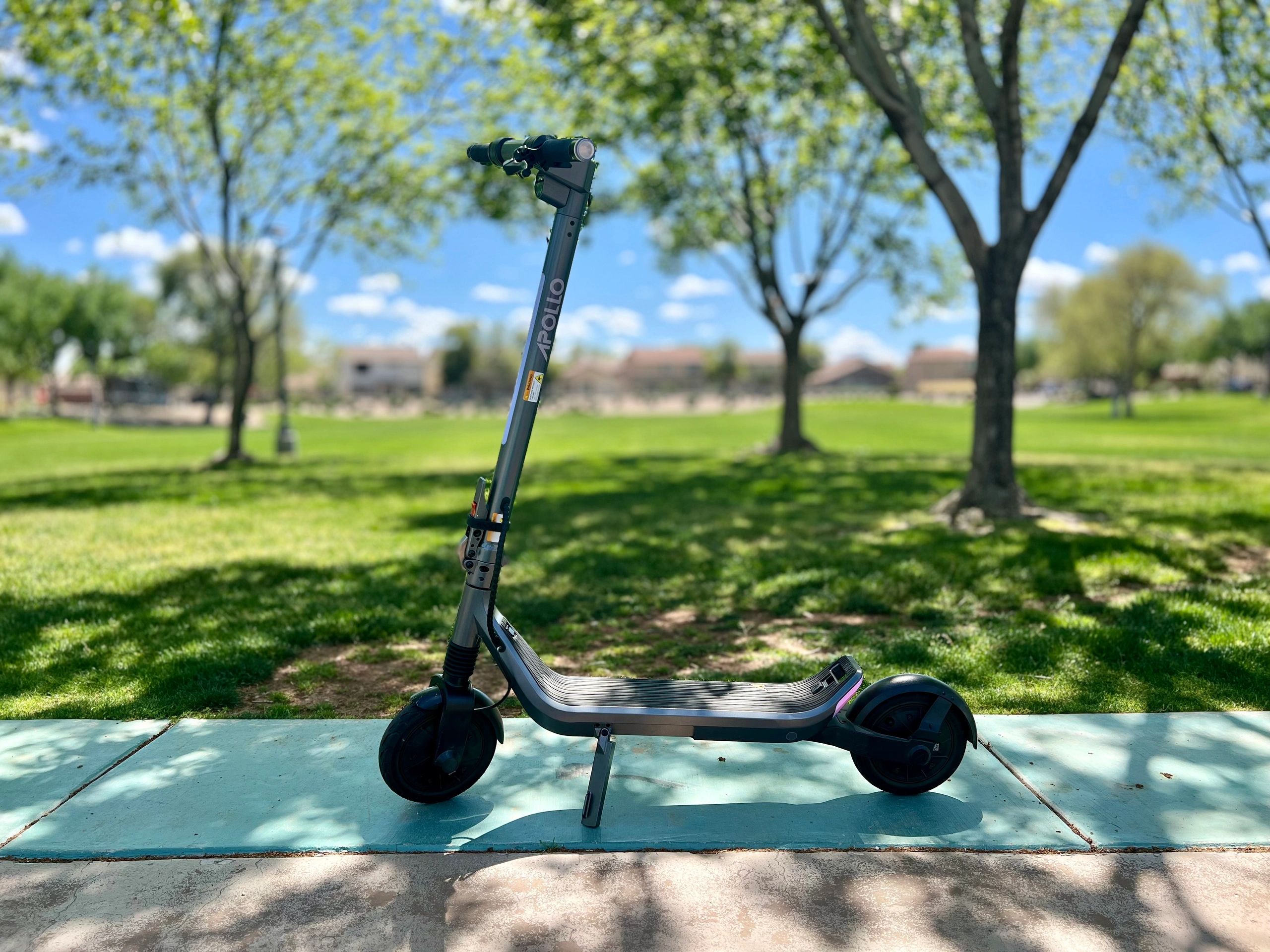 First Impressions of the Apollo Go Electric Scooter