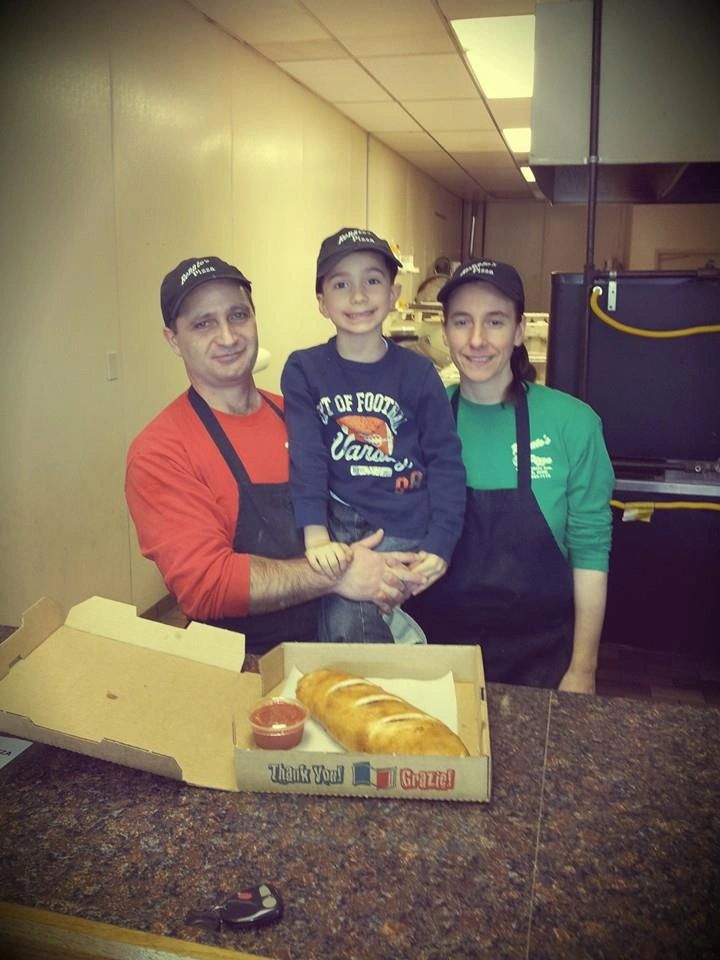 Delicious Pizza Near Me - Renatos Pizza