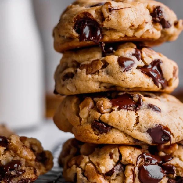 Chocolate Chip Jumbo Cookies 6ct.