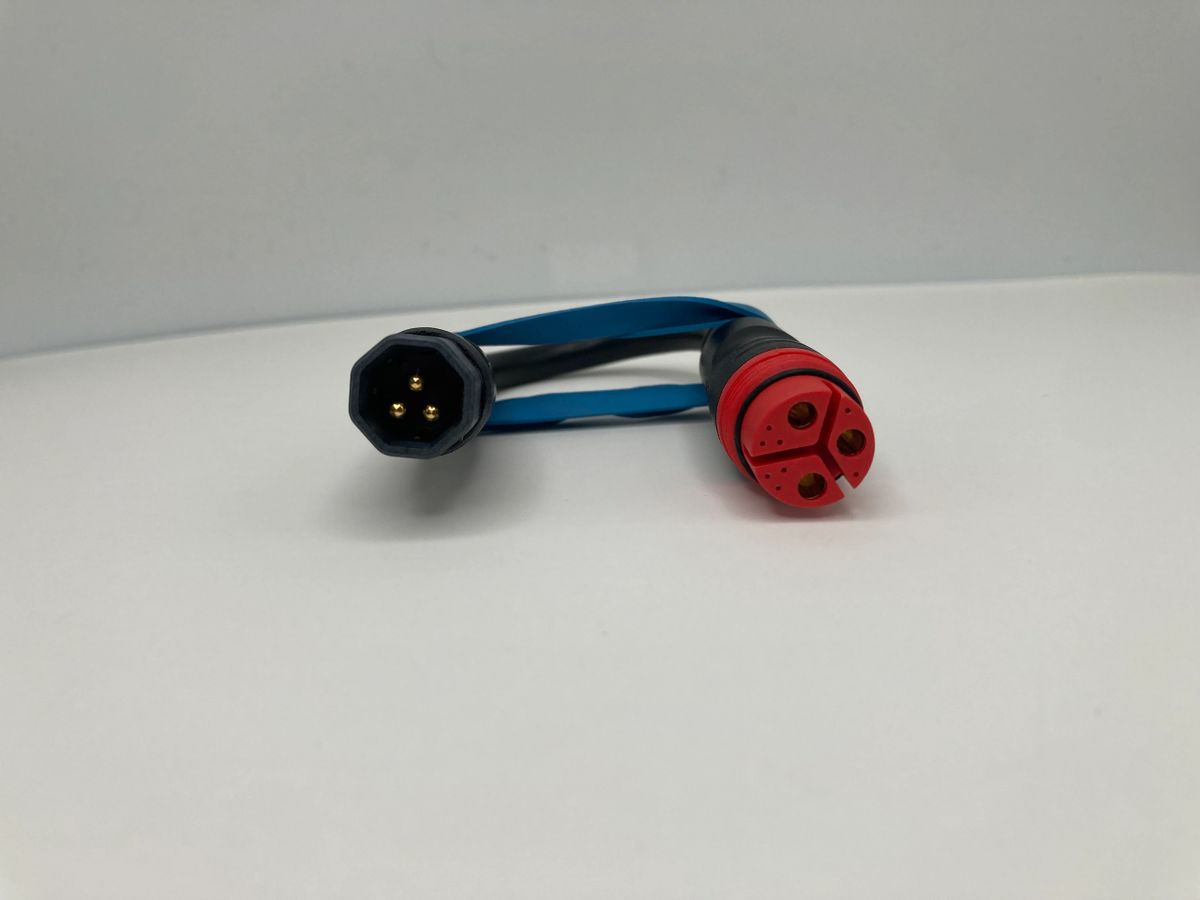 Z916 Male to L1121 Female Motor Cable Adapter