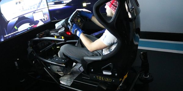 Turn 1 - Racing Simulator, Professional Essex