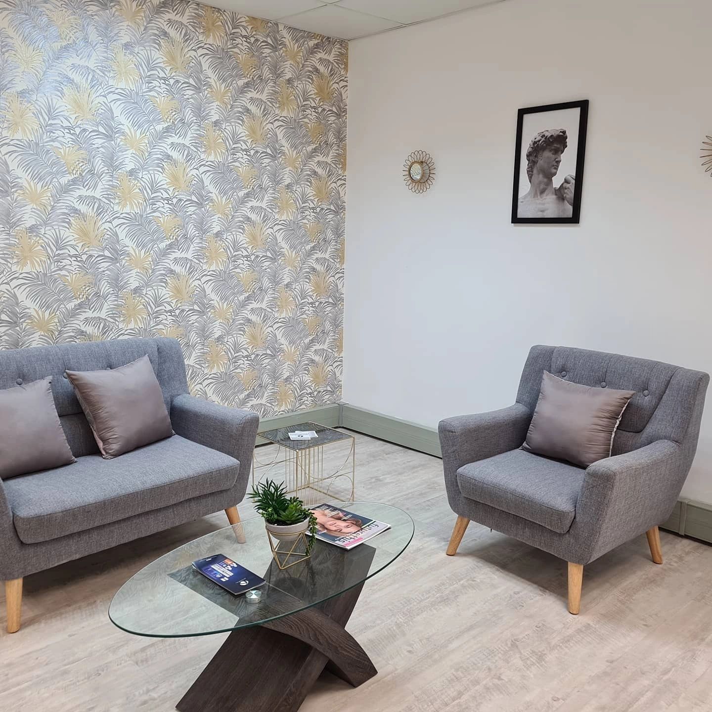 Dr Salome Booth - IV Drip Therapy, Skin Glow