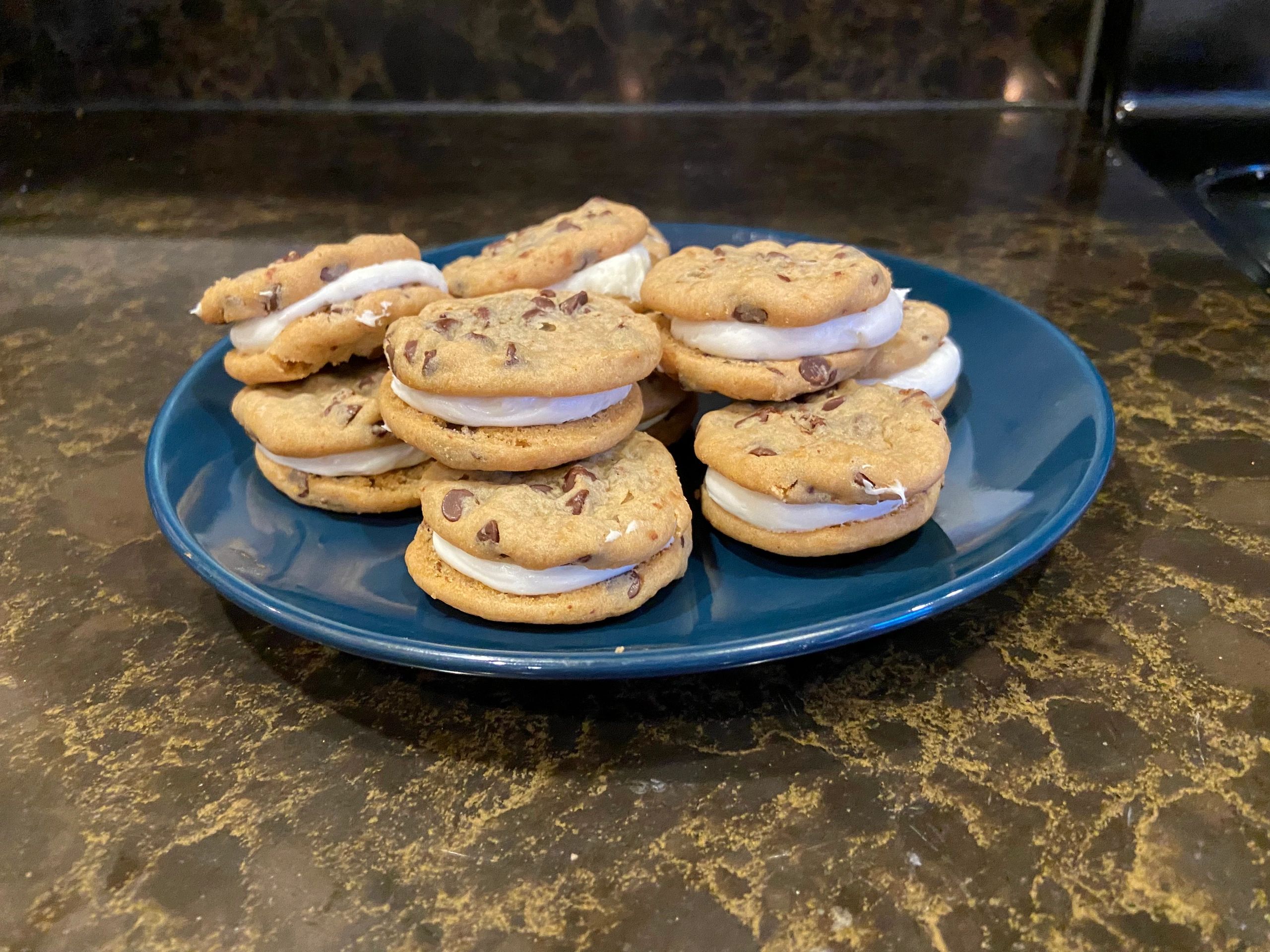 Mini Sandwich Cookie Dessert Hack