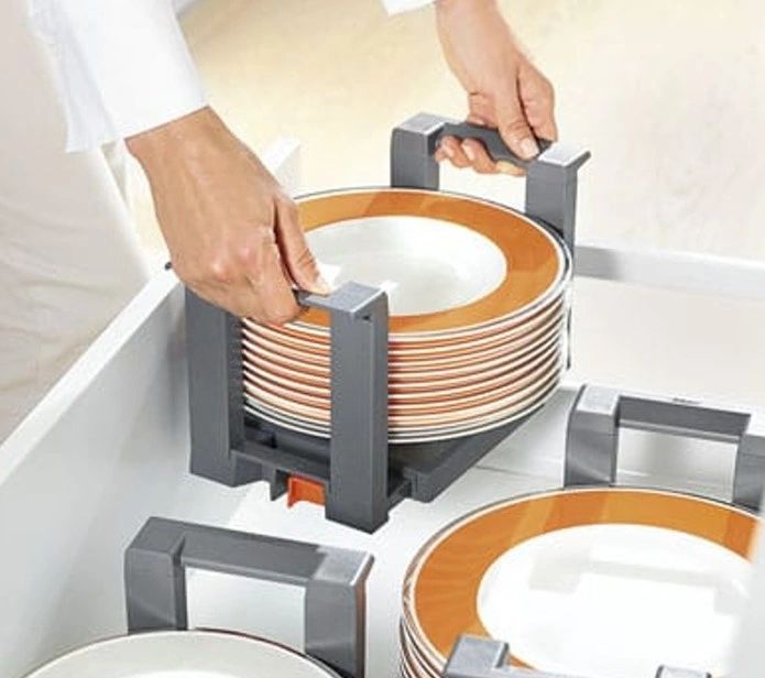 Blum Plate Holder