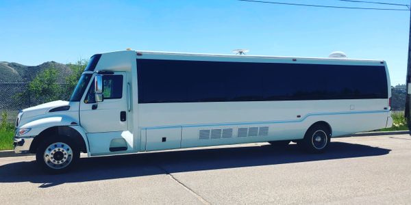 Arctic Ice Limousine - Limousine Service, Party Bus