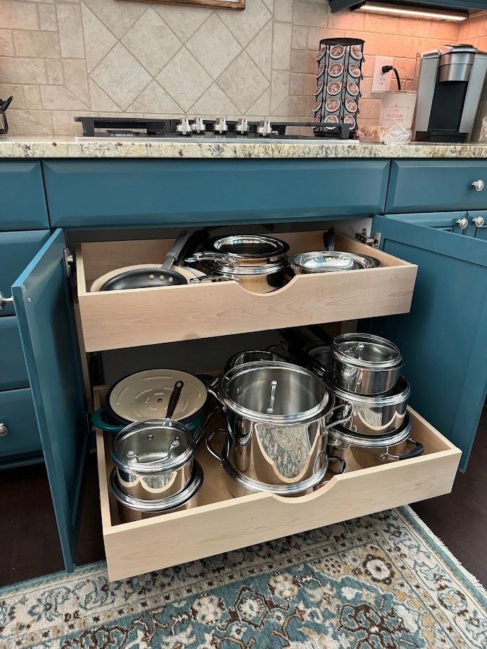 Custom Roll Out Shelves, LLC