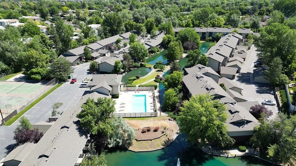 HOME [myhiddenlake.com]