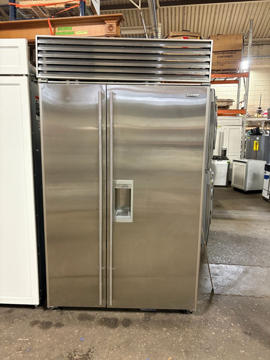 Sub Zero Refrigerator Freezer Model 695