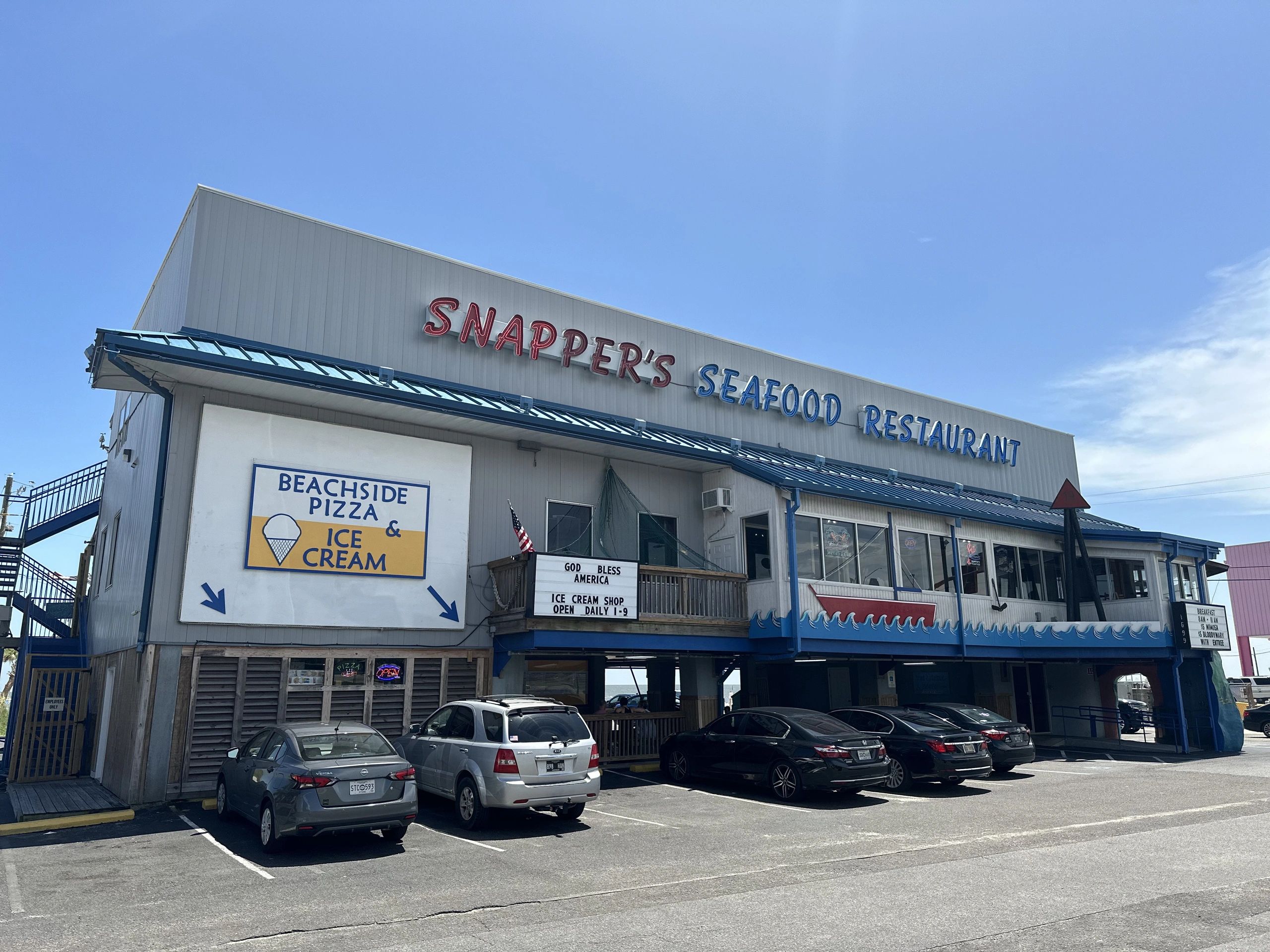 Snappers Seafood Biloxi - Seafood Restaurant - Biloxi, Mississippi