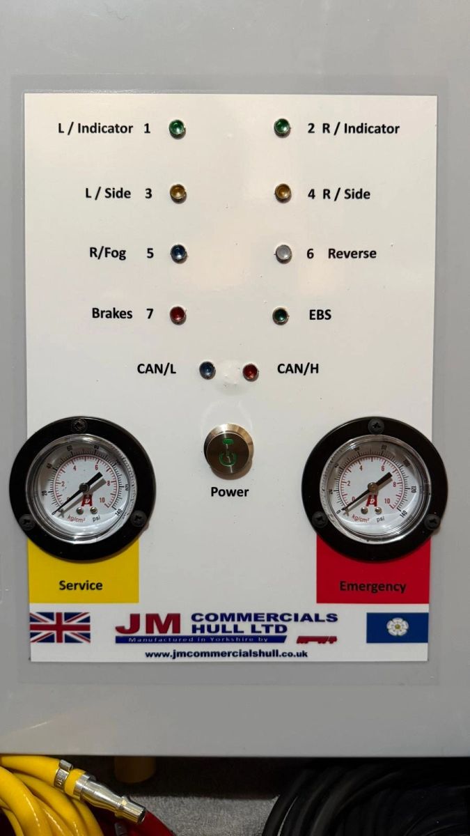 Van mounted HGV trailer light tester with air brakes