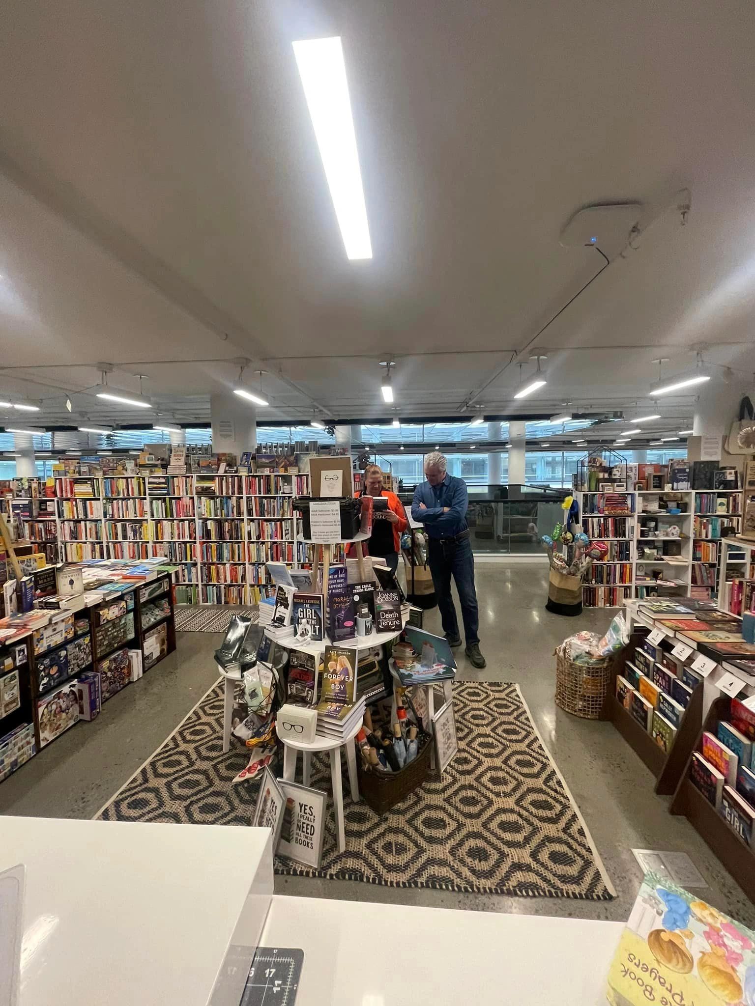 Bookstore, Books - The BookSmiths Shoppe - Danbury, Connecticut