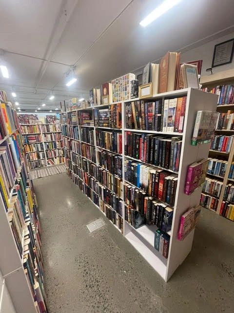 Bookstore, Books - The BookSmiths Shoppe - Danbury, Connecticut