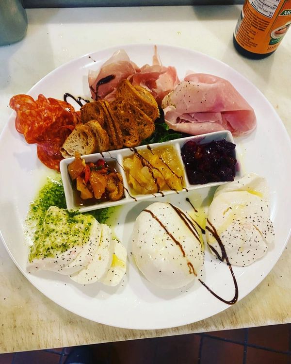 il Forno di Tutti Italian Restaurant & Provisions