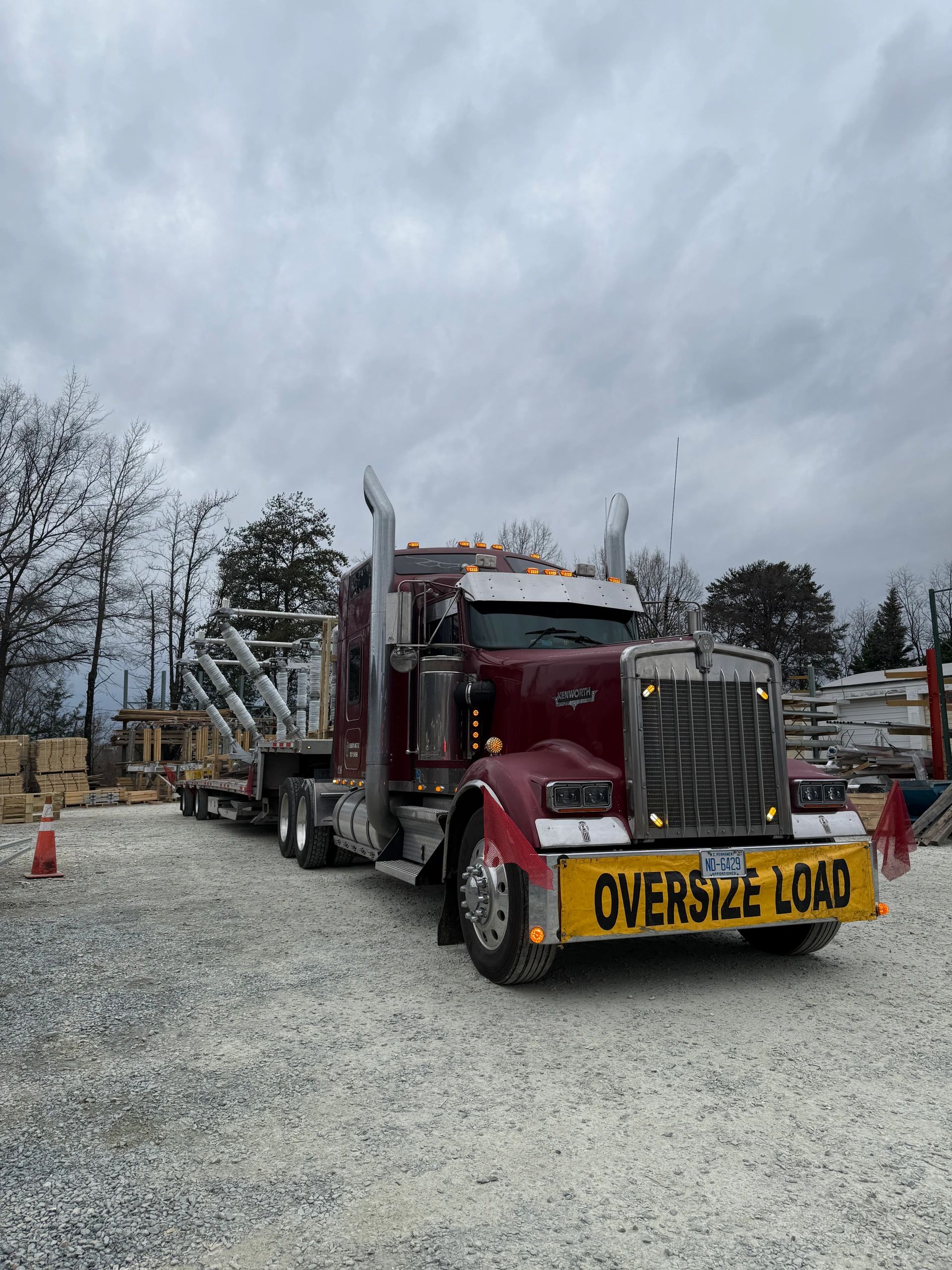 53 Low Profile Step Deck & 48 Flat Bed - Charlie's Trucking LLC