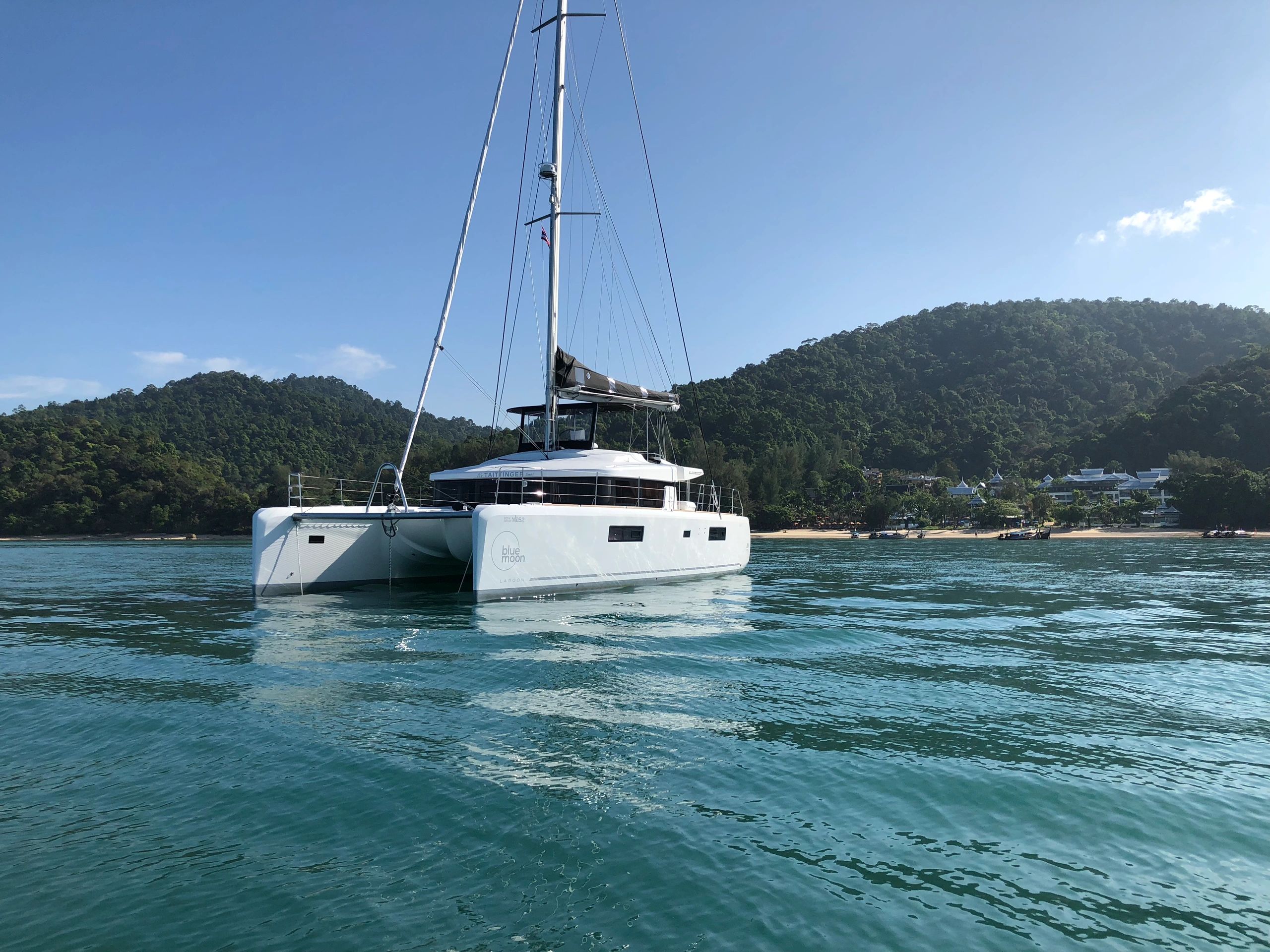 Luxury Yacht Charter - Blue Moon Yacht
