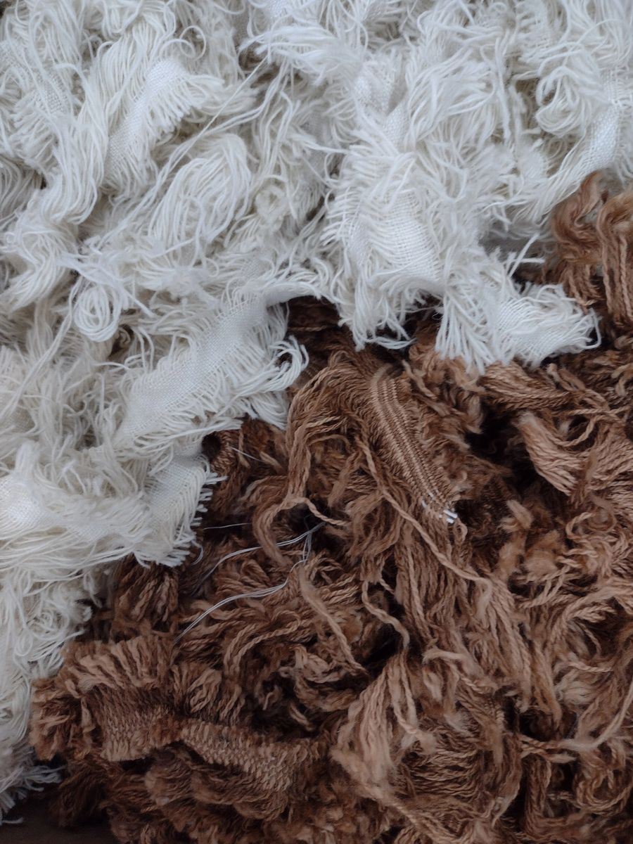 Wool Selvedge: 10lb MIX of Brown plus Creamy White 0090