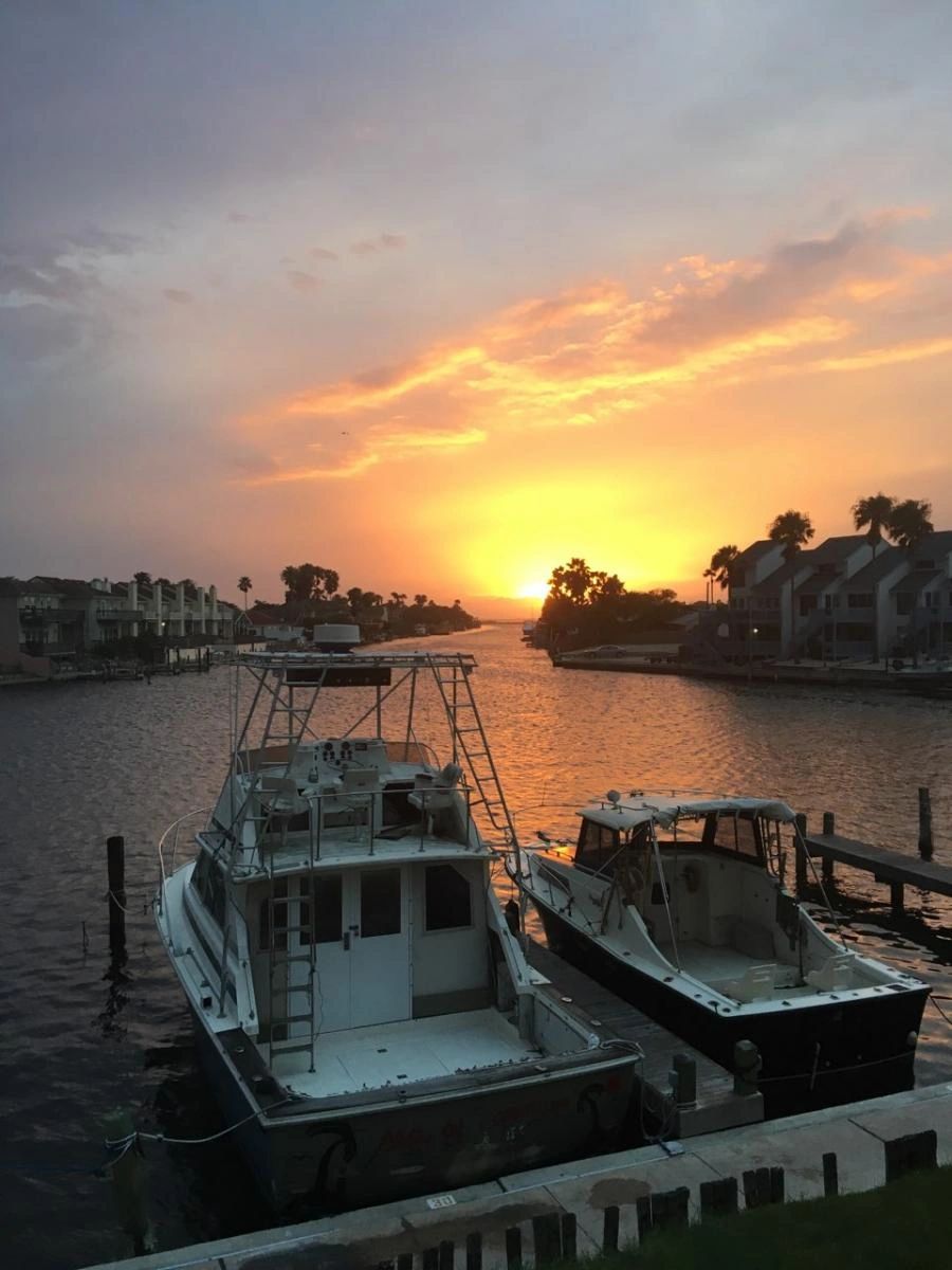 TWISTED OAKS REALTY LLC