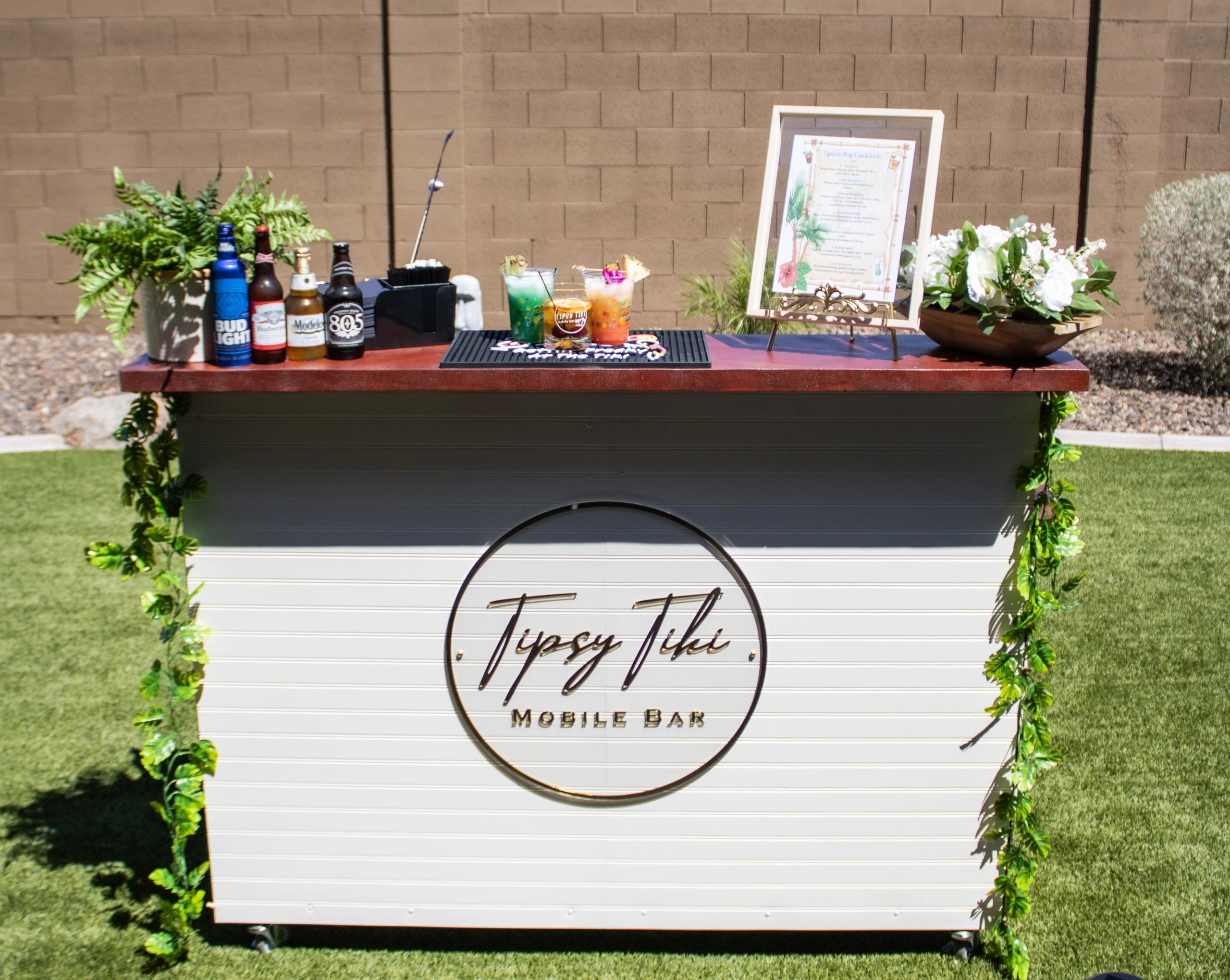 Mobile Bar Service | Tipsy Tiki Mobile Bartending