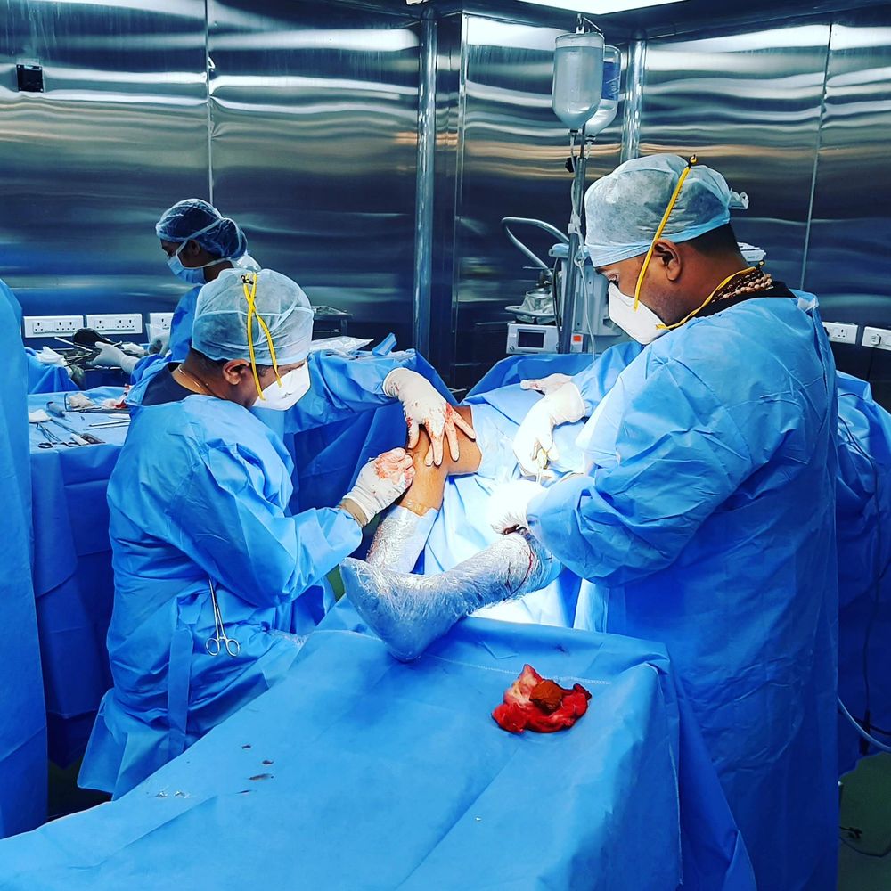 Advanced Sports & Joint Replacement Surgery - ACL Reconstruction, Total ...