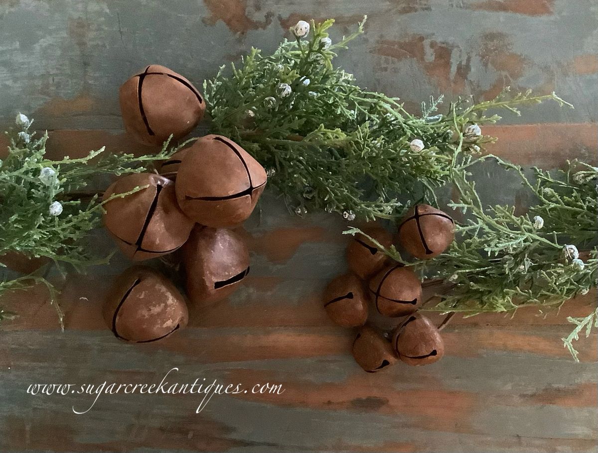 WIRED RUSTY JINGLE BELL PICKS
