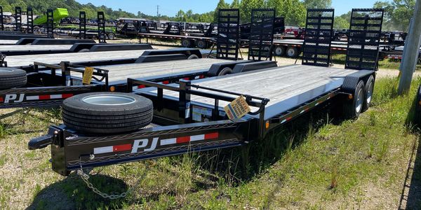 Equipment Trailers | TRUCK & TRAILER WORLD
