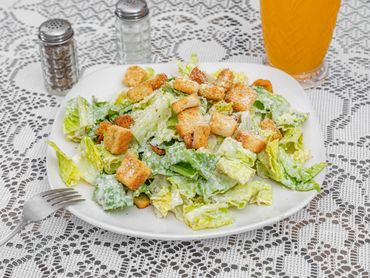 Santini's Deli & Grill - Multicultural Specialties, Delicious Food