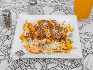 Santini's Deli & Grill - Multicultural Specialties, Delicious Food