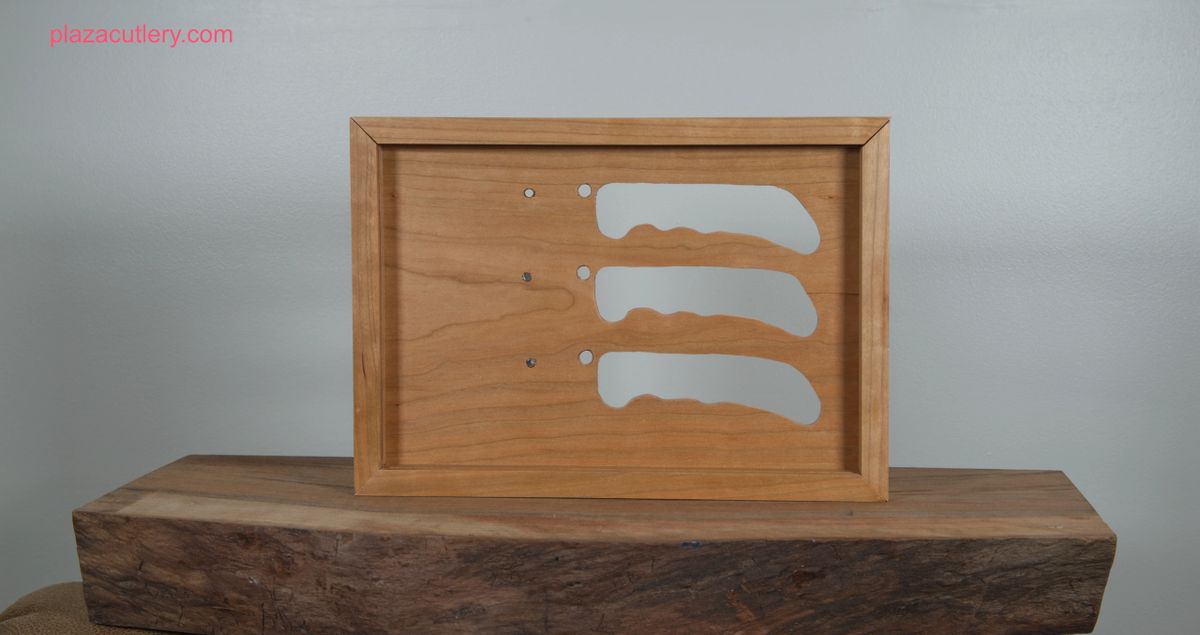 Spartan Large Presentation Display in Cherry for Three #28