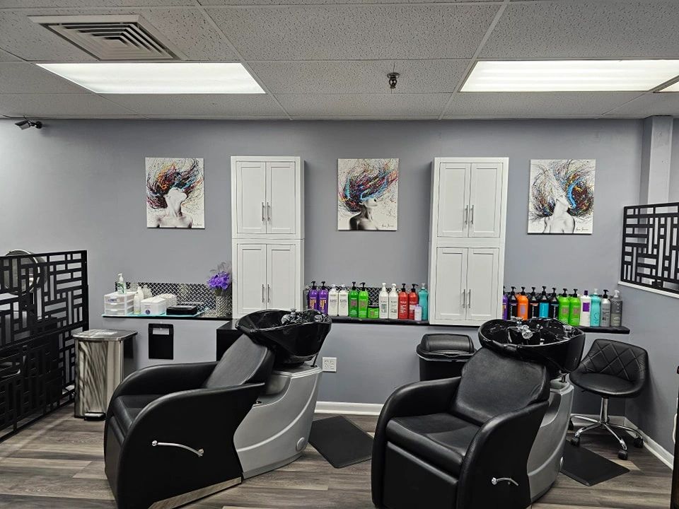 SPRITZ Hair and Nails LLC