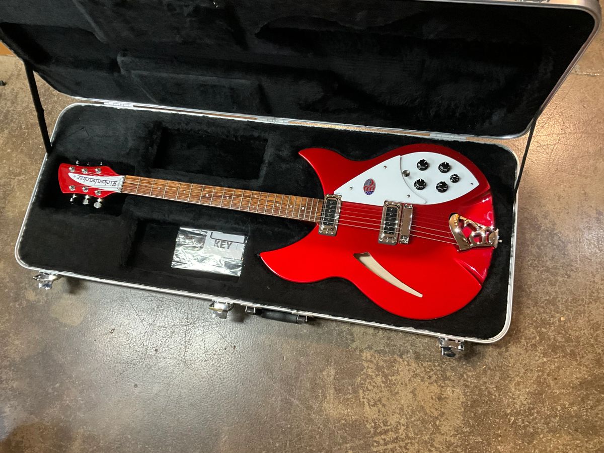 Rickenbacker 330 Thinline Semi-Hollow Electric Guitar - ruby red made ...
