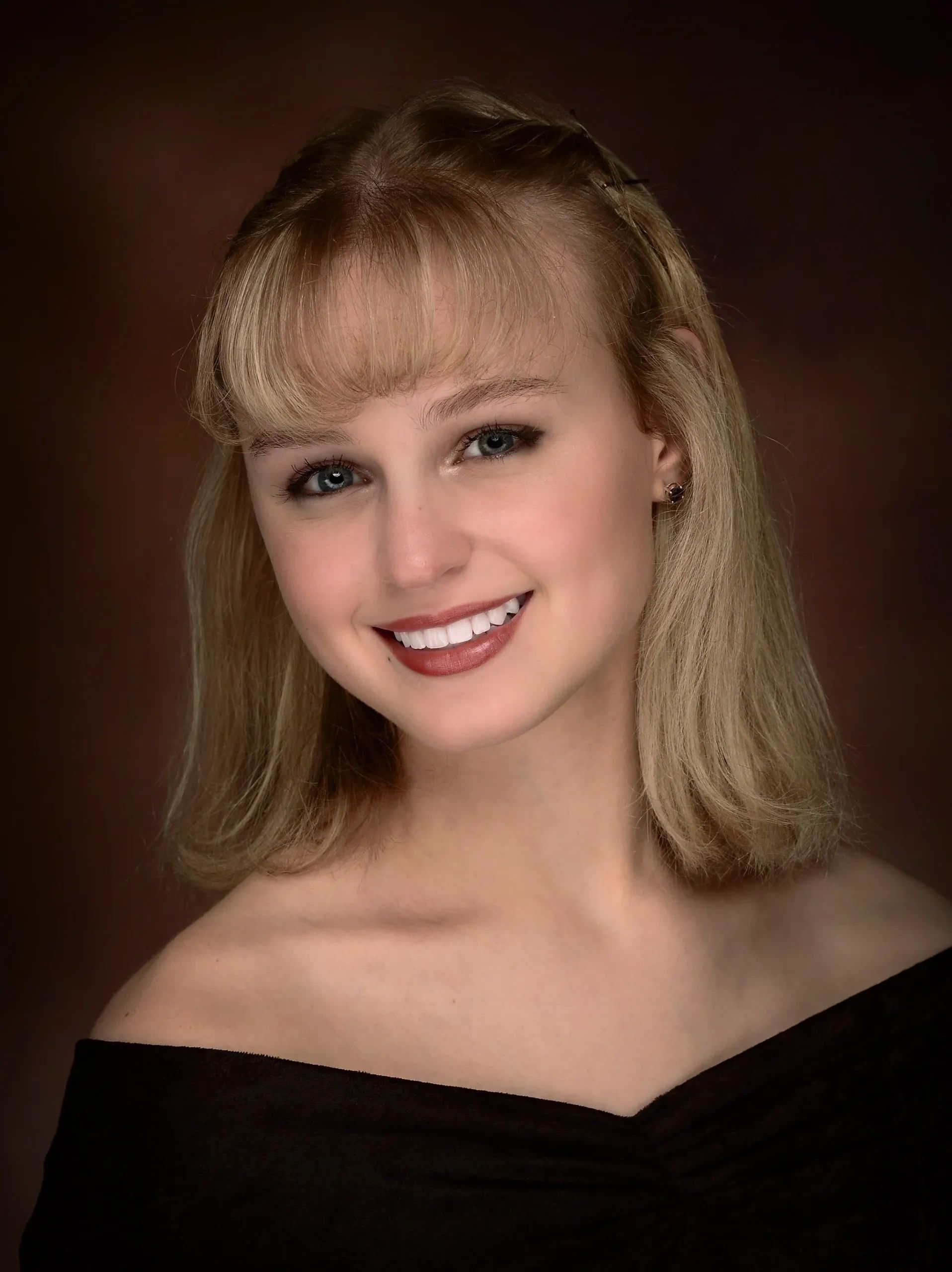 Emily Snyder - Dancer, Performer, Artist