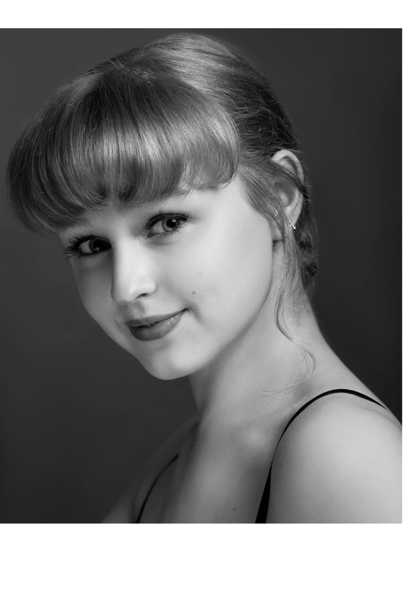 Emily Snyder - Dancer, Performer, Artist