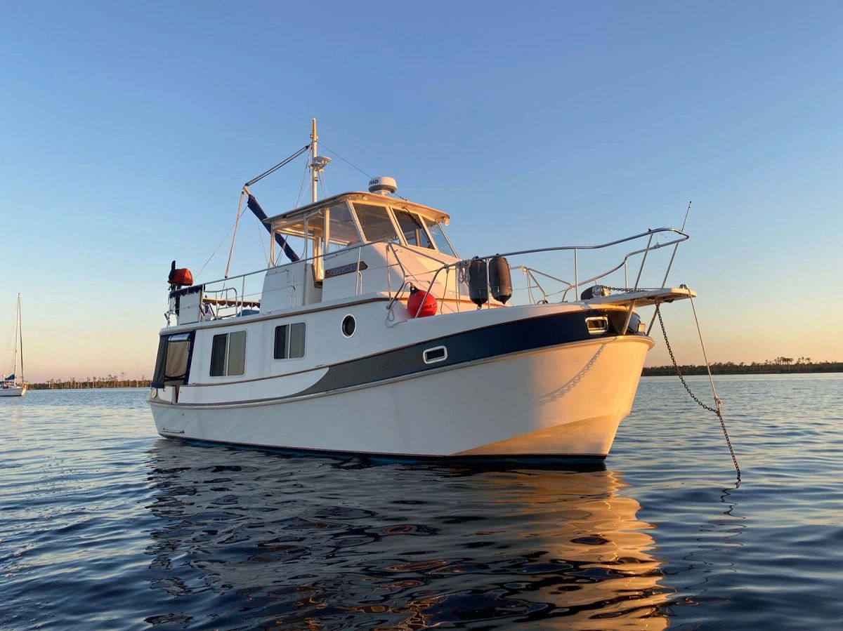 Miami Boat Charter - Tug Tours - Boutique Ocean Charters