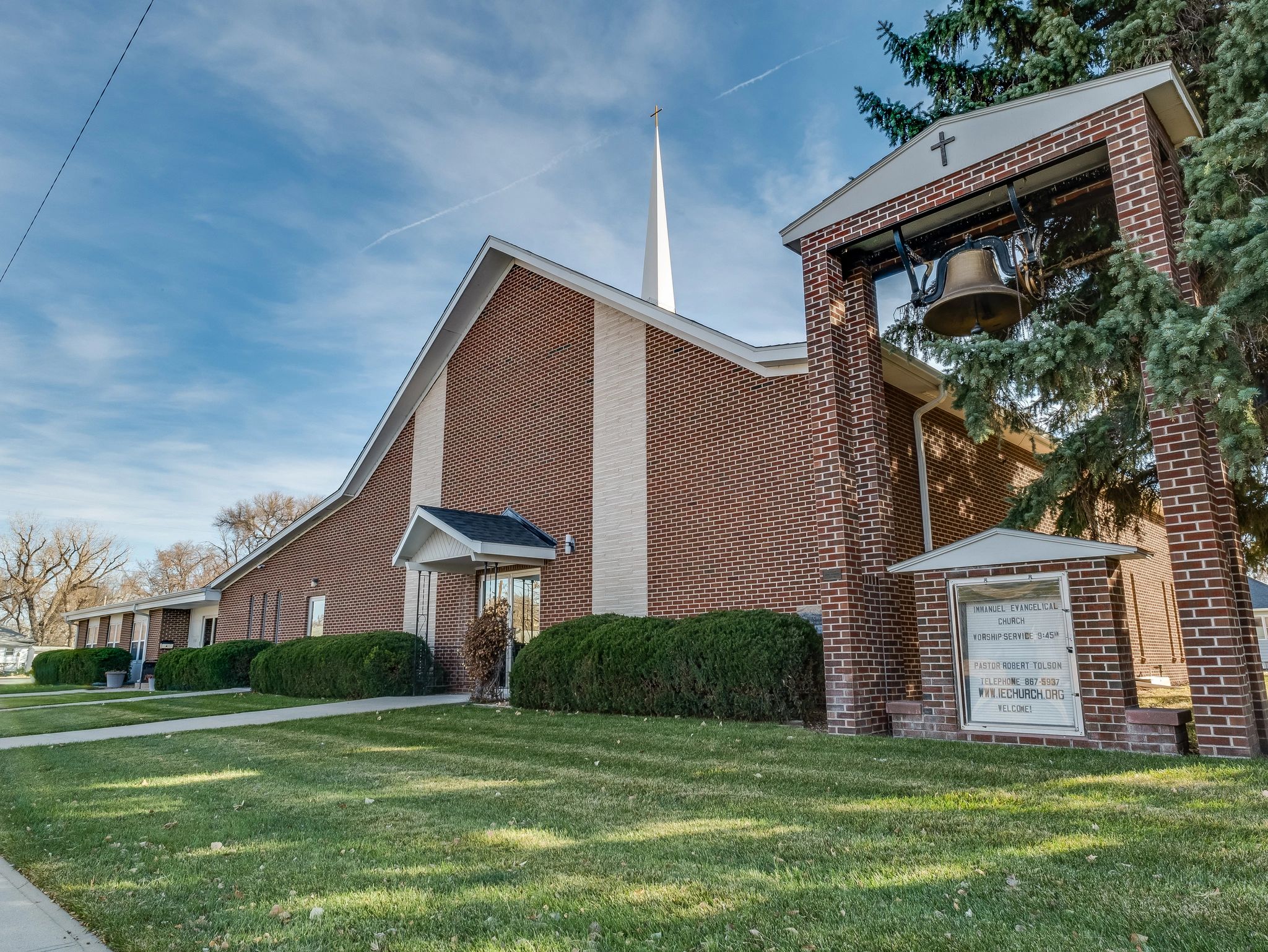 Welcome to Immanuel Evangelical Church