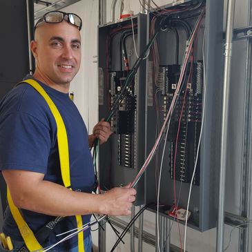 Licensed Electrician, Electrician - Hendersonville, North Carolina