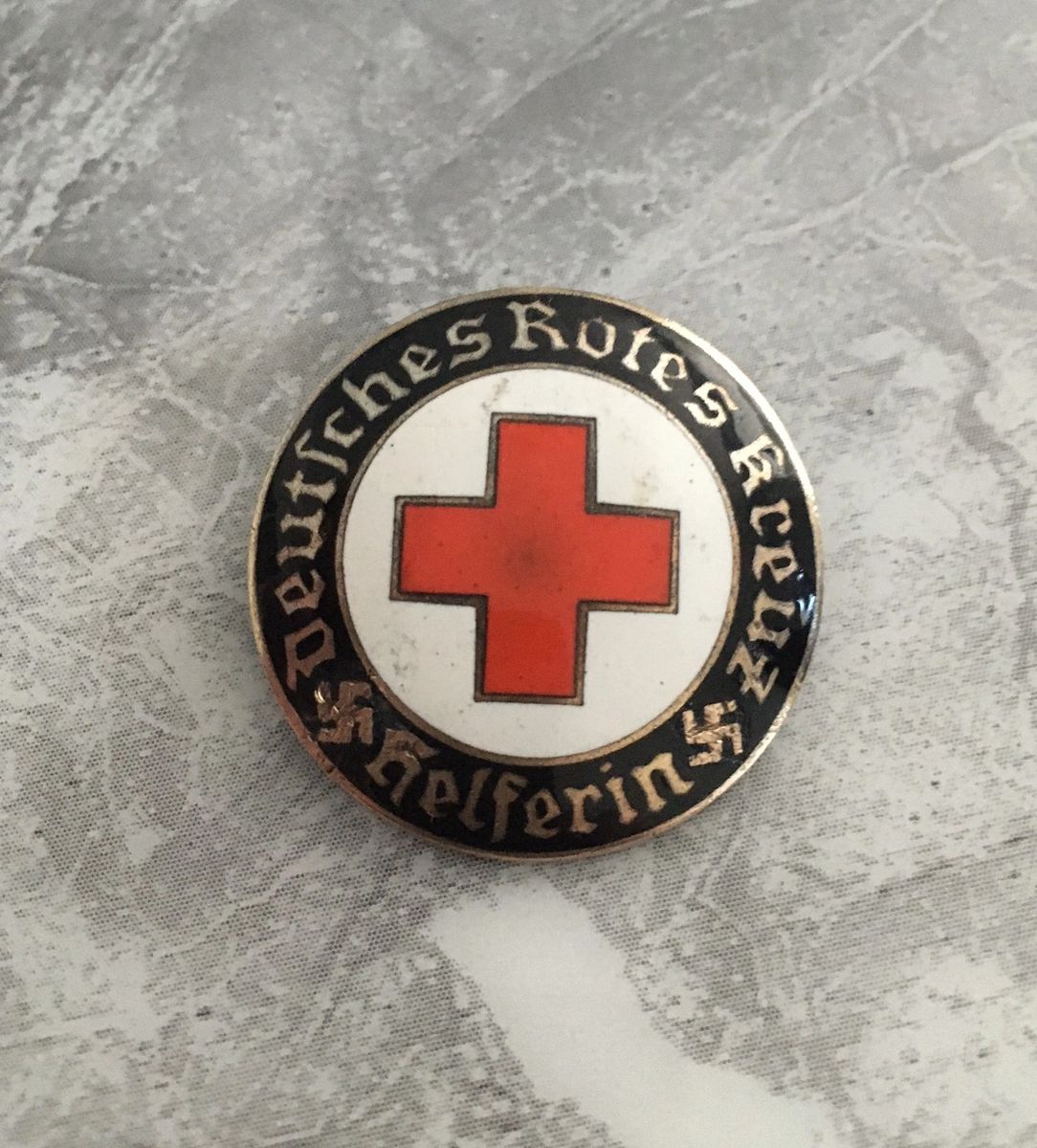 DRK NURSES ACTIVE SERVICE BROOCH