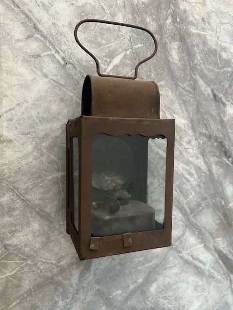 TD67.) Small German bunker type oil lamp complete