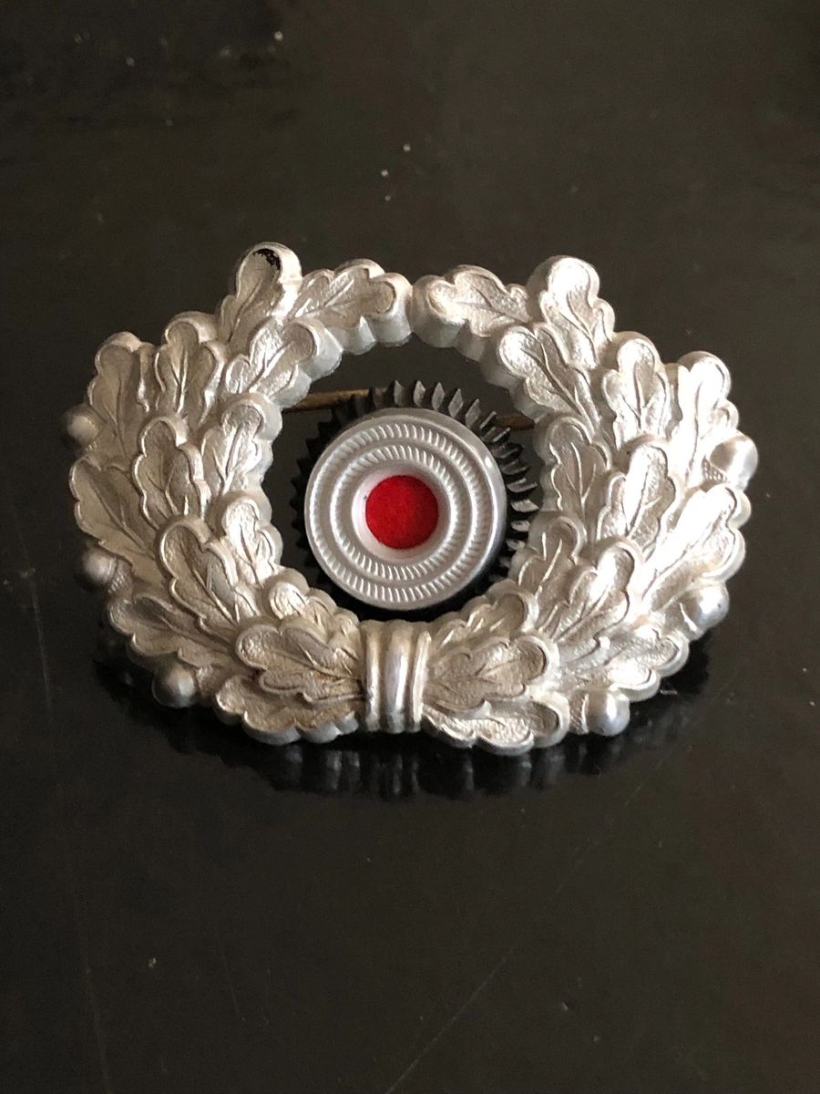 A very hard to find WW2 DRK Deutsche Rote Kreuz 2 piece Cockade in ...