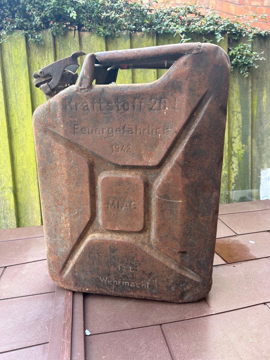 WW2 German Jerry Can for Fuel 1942 dated, Wehrmacht marked and ...
