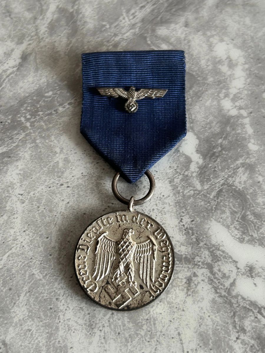 WW2 German Wehrmacht 4 year long service medal with its original ...