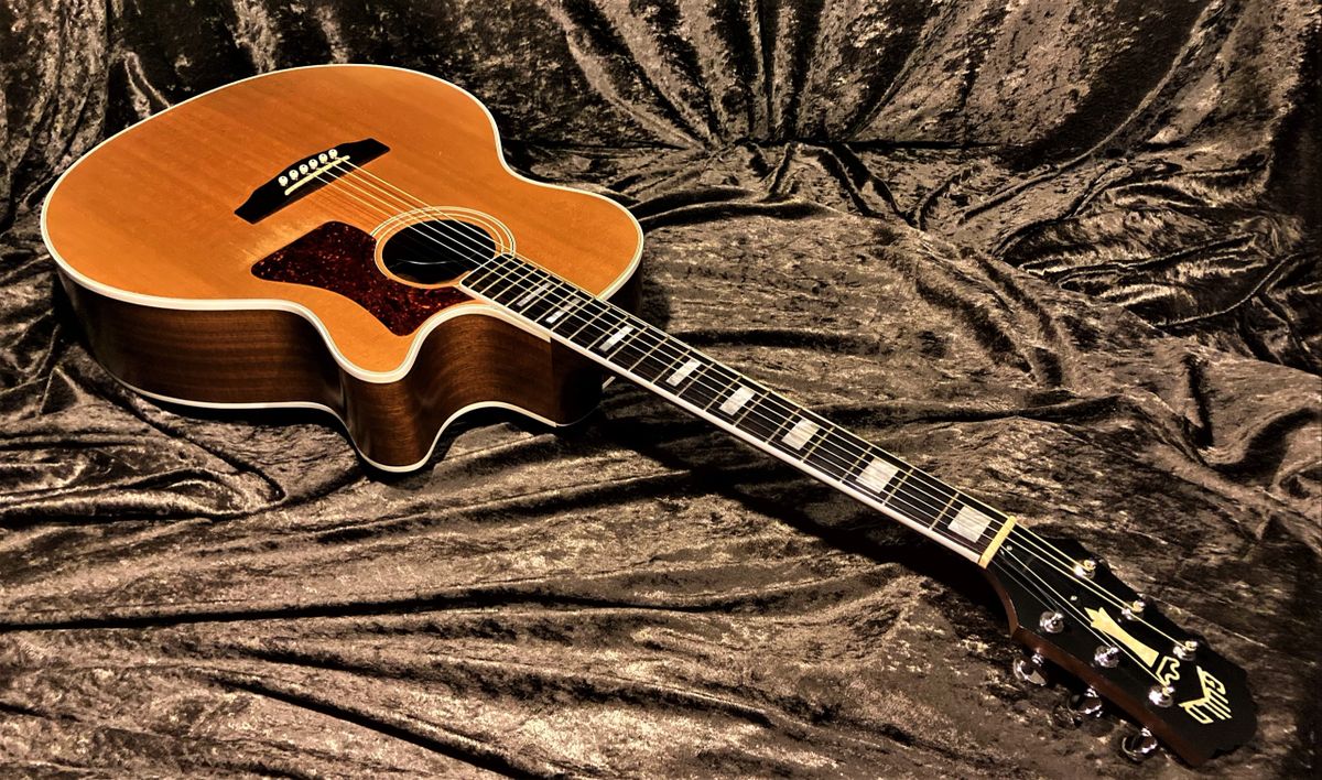 (SOLD)Guild F47 Westerly Built in 2000 Grand Concert Mini Jumbo Body ...