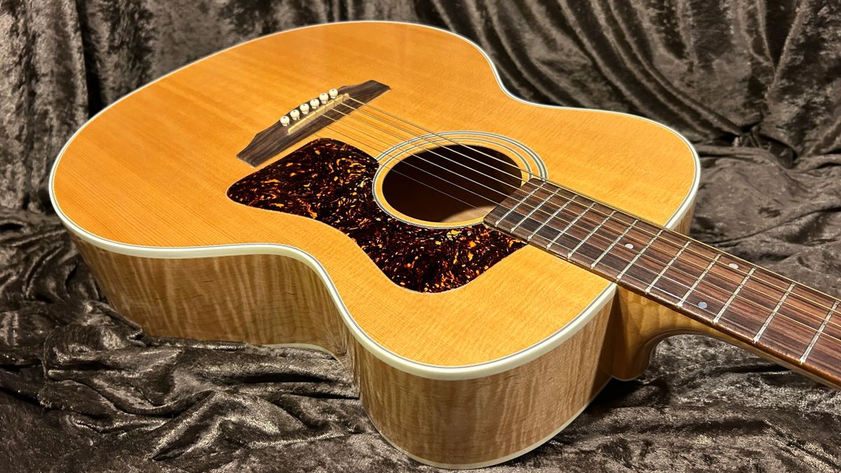 (SOLD)1989 guild GF30 Flame Maple Archback Grand Acoustic