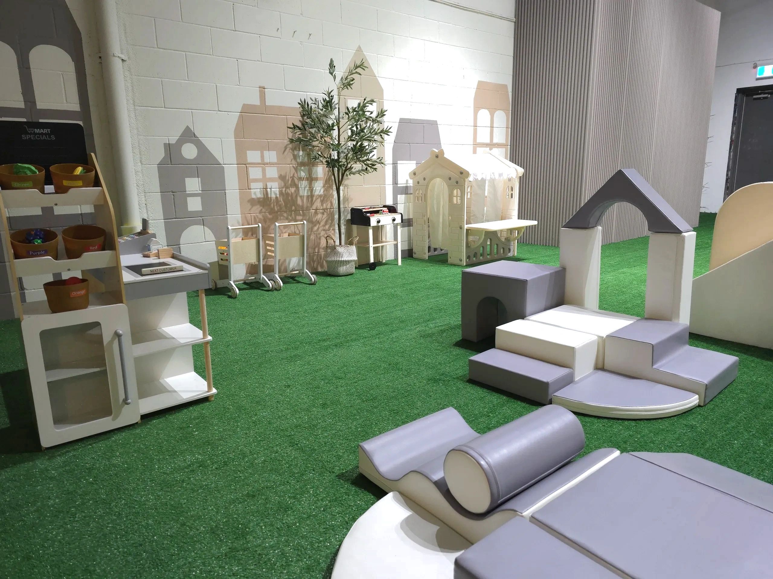 Little Planet Play + Space