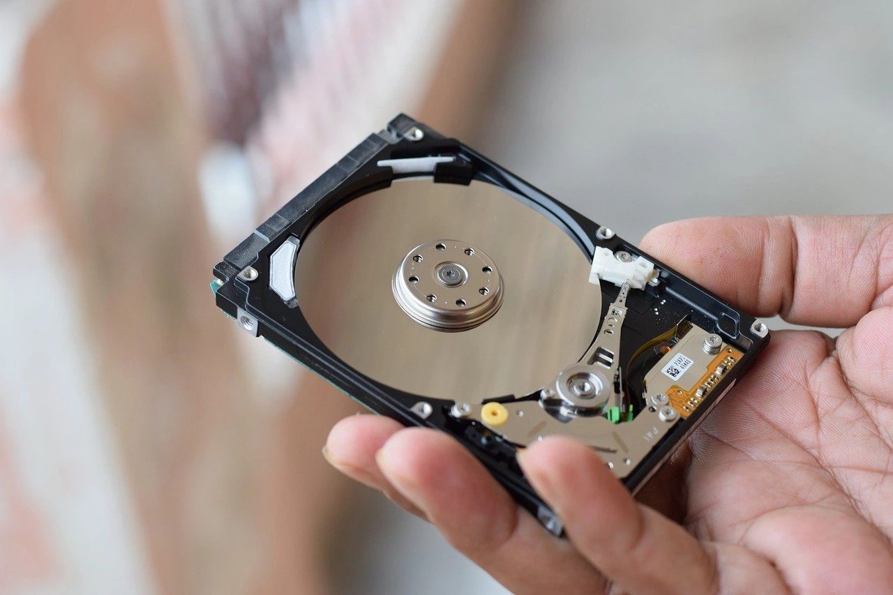 Hard Drive Failing? Cloning and Other Data Saving Options