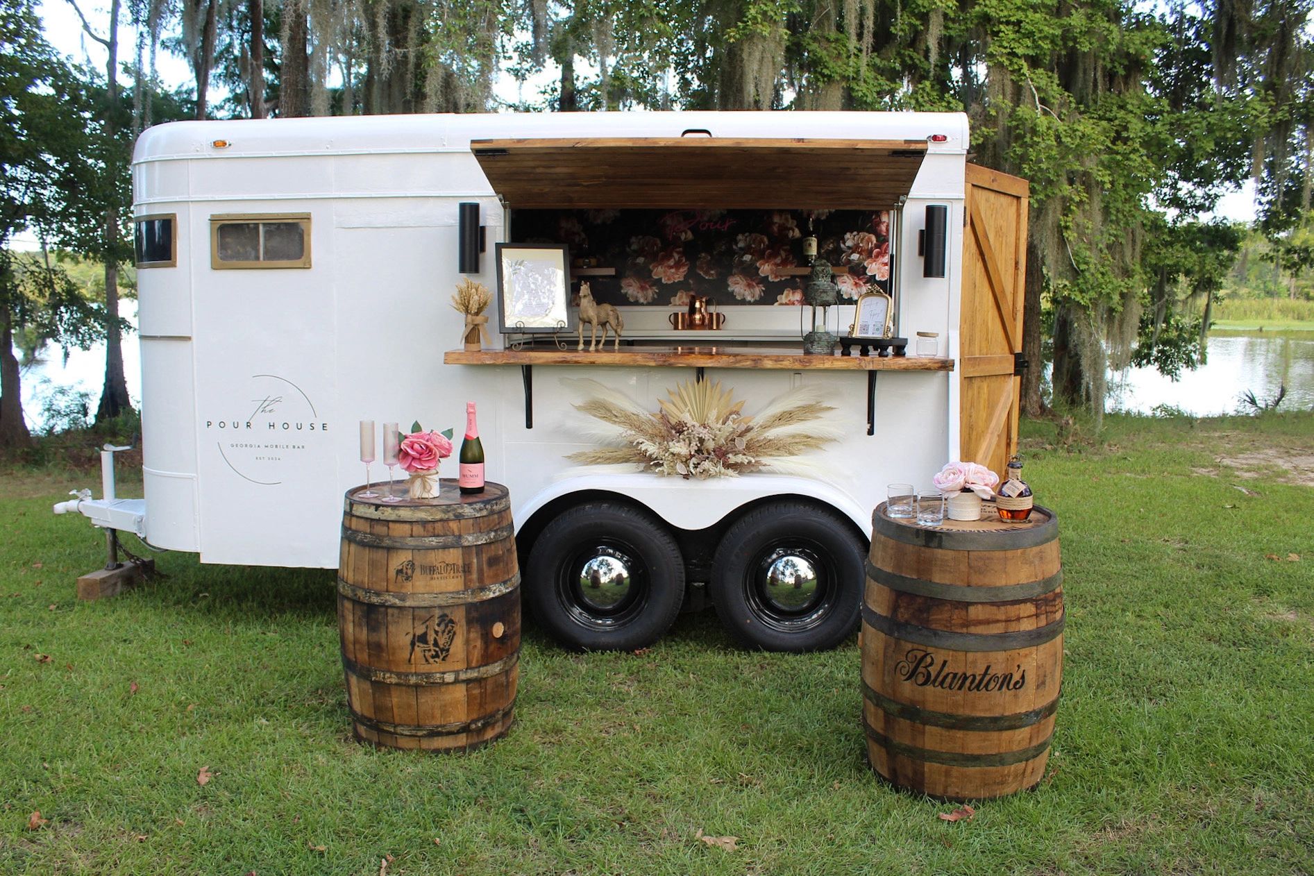 Top Mobile Bar Service for Your Events