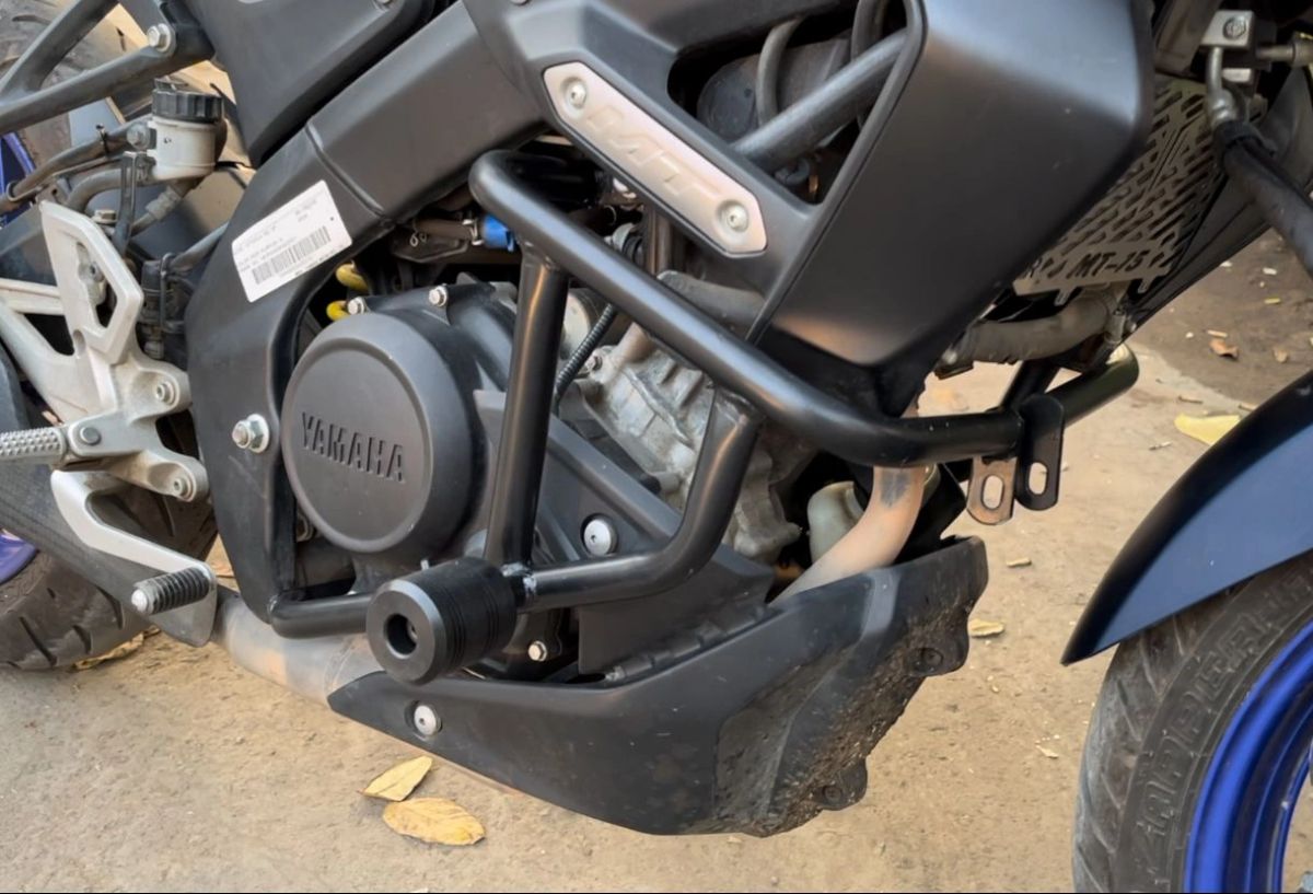 YAMAHA MT 15 CRASH GUARD WITH SLIDERS