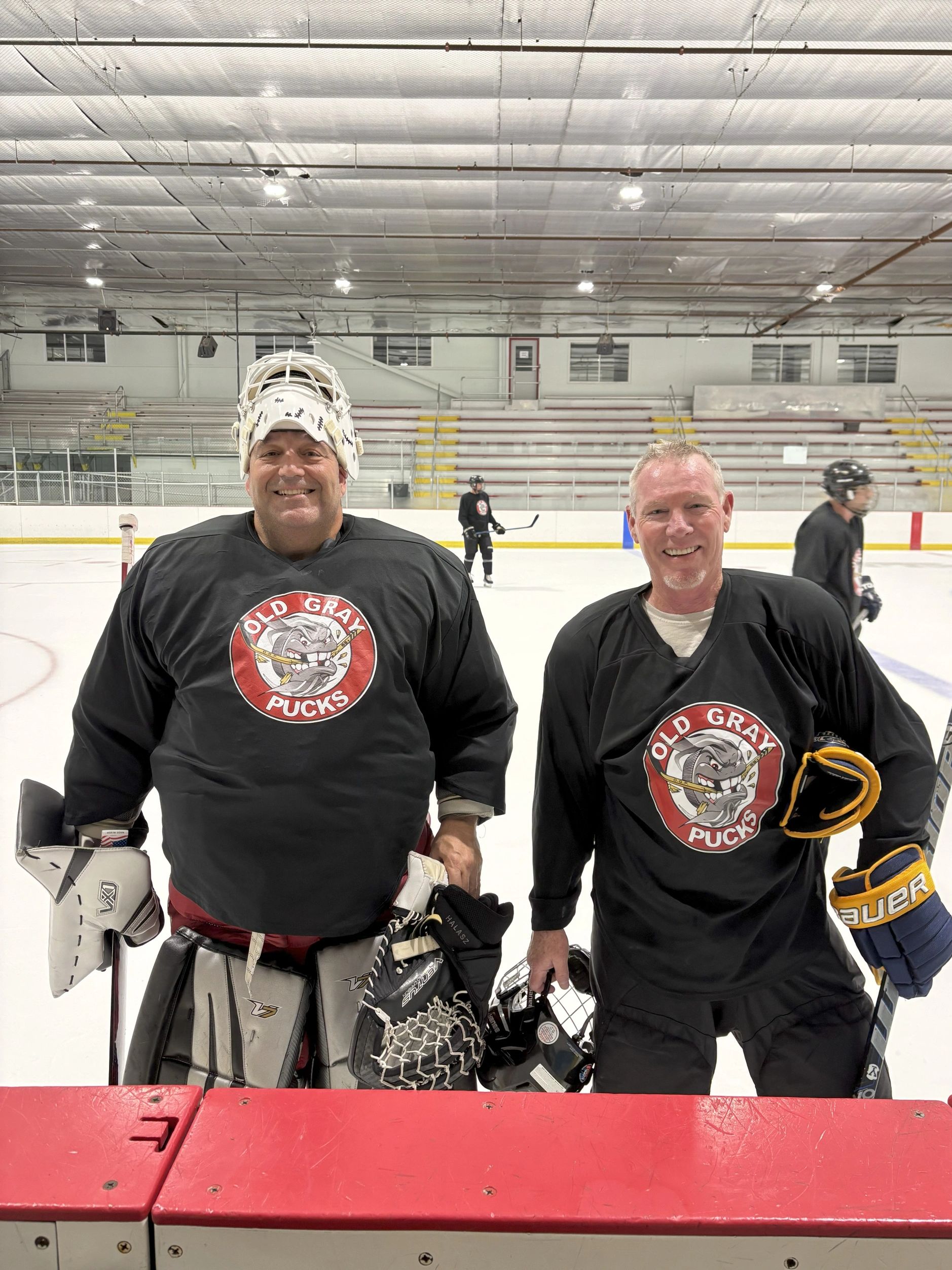 Home [oldgraypucks.com]