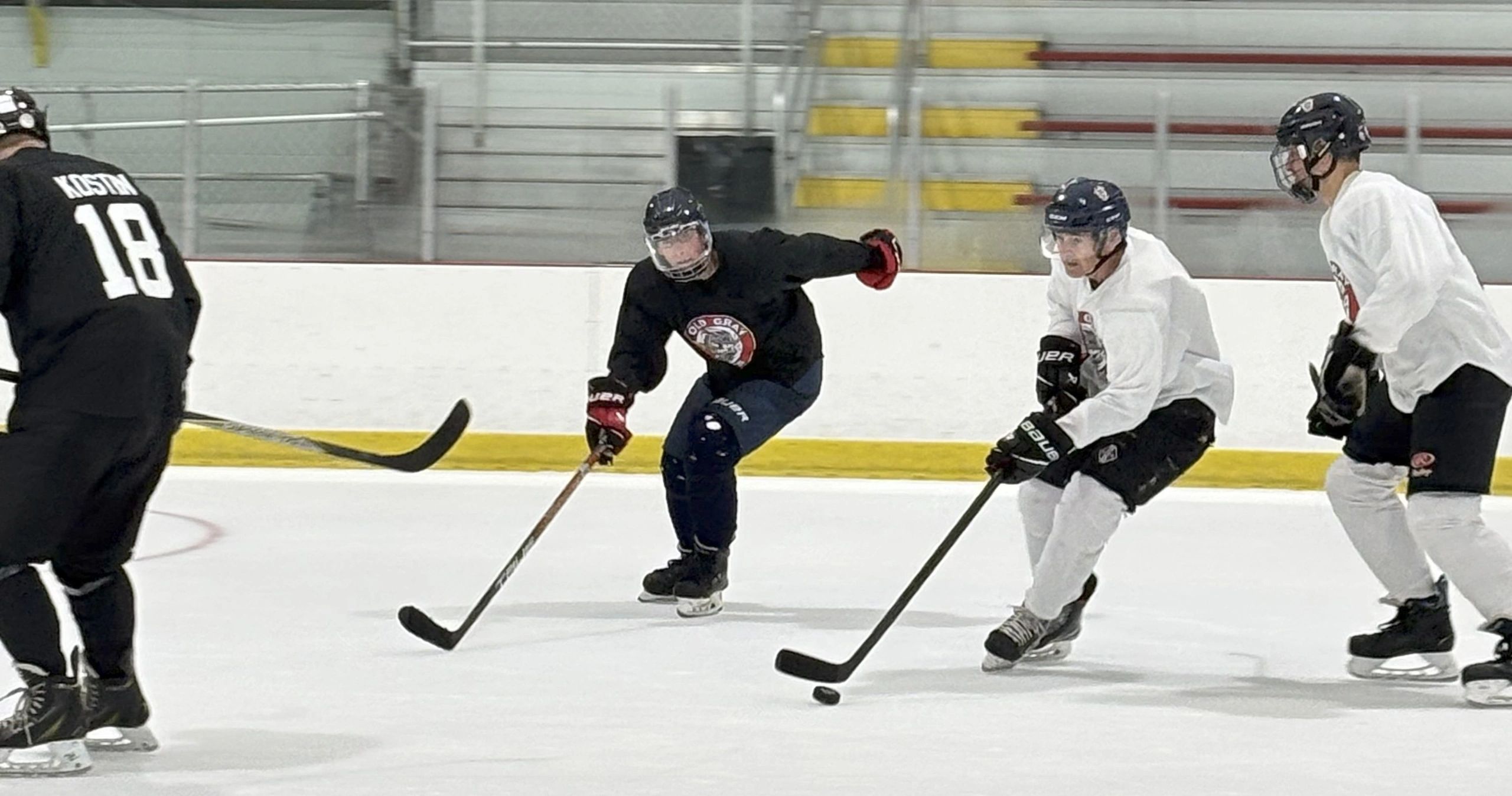 Home [oldgraypucks.com]