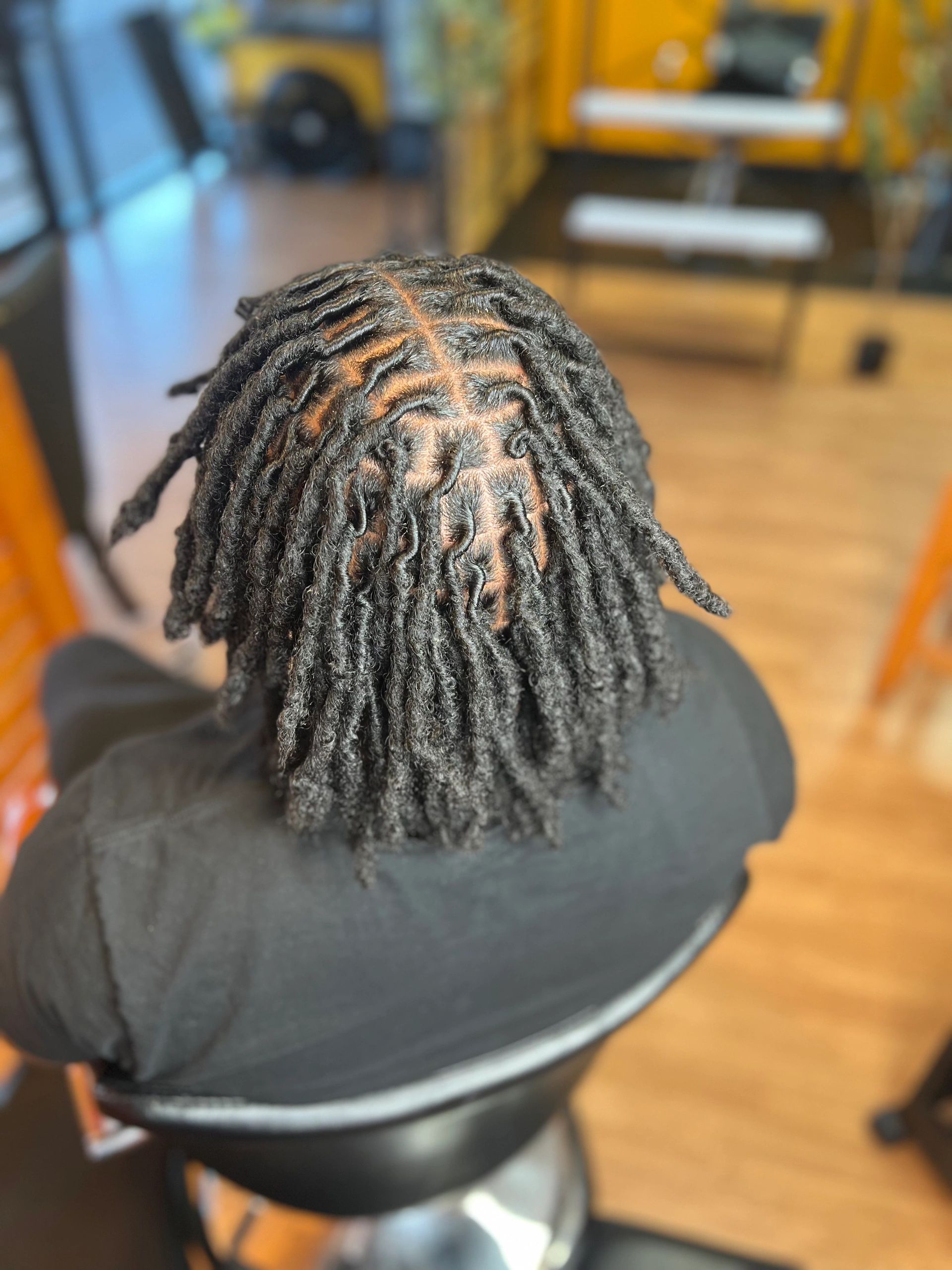 Serenity’s Loc & Stitch Bar