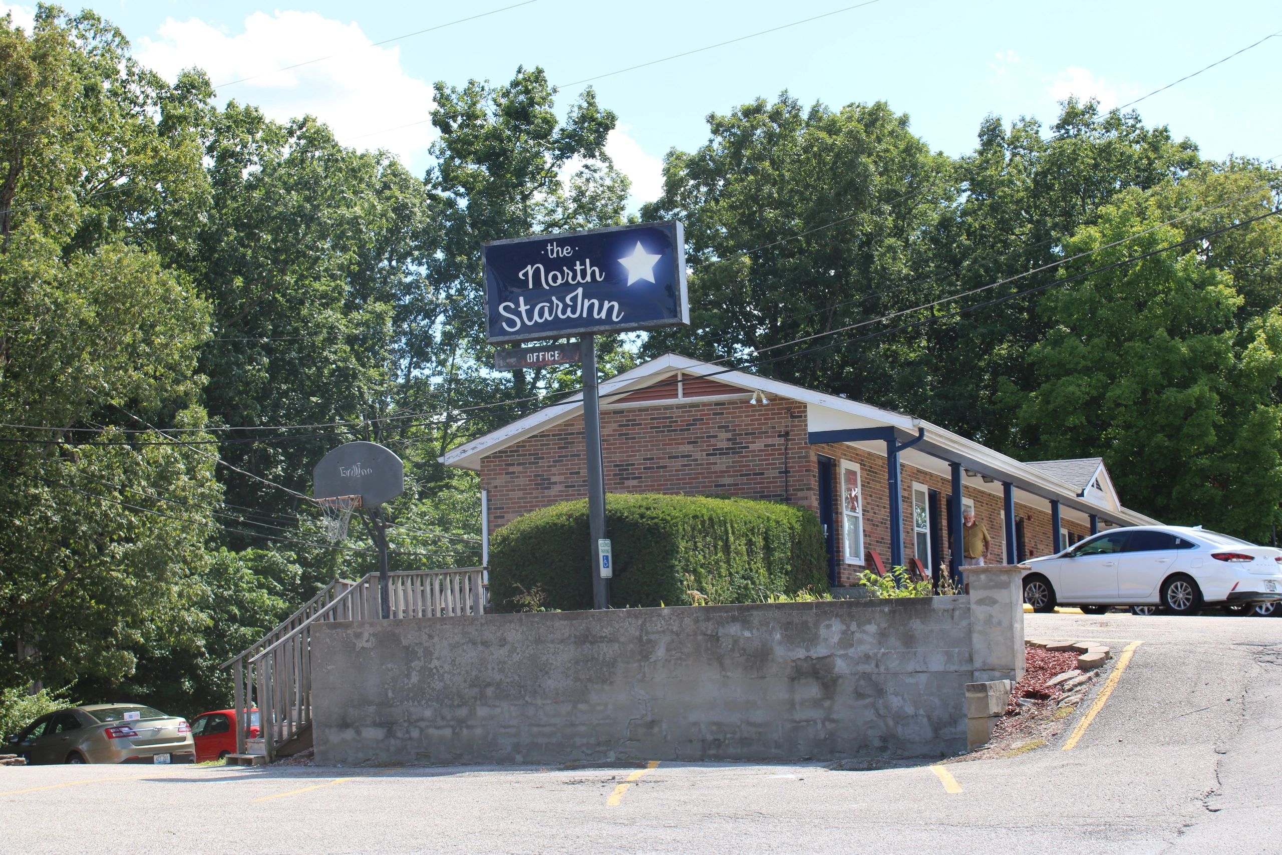 The North Star Inn and Cafe - Hotel, Restaurant, Nearby Hotels